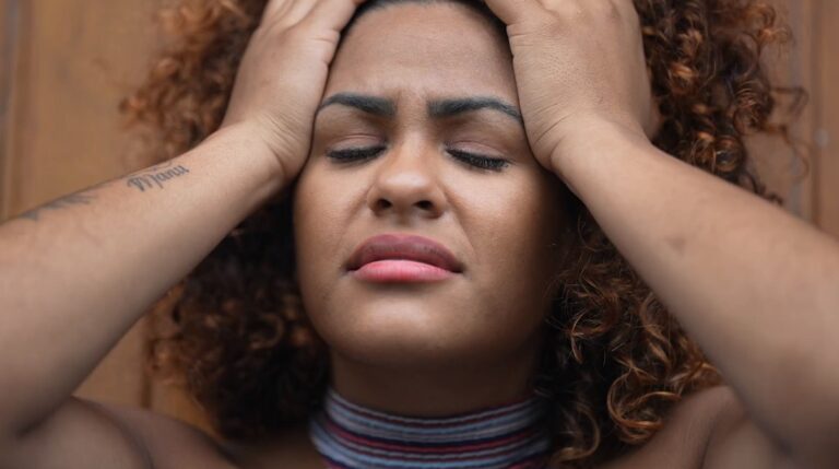 10 Signs of Sensory Processing Disorder (SPD) In Adults - What You Need ...